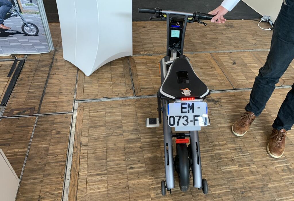 Stigo, le scooter électrique pliant compact - Gyronews